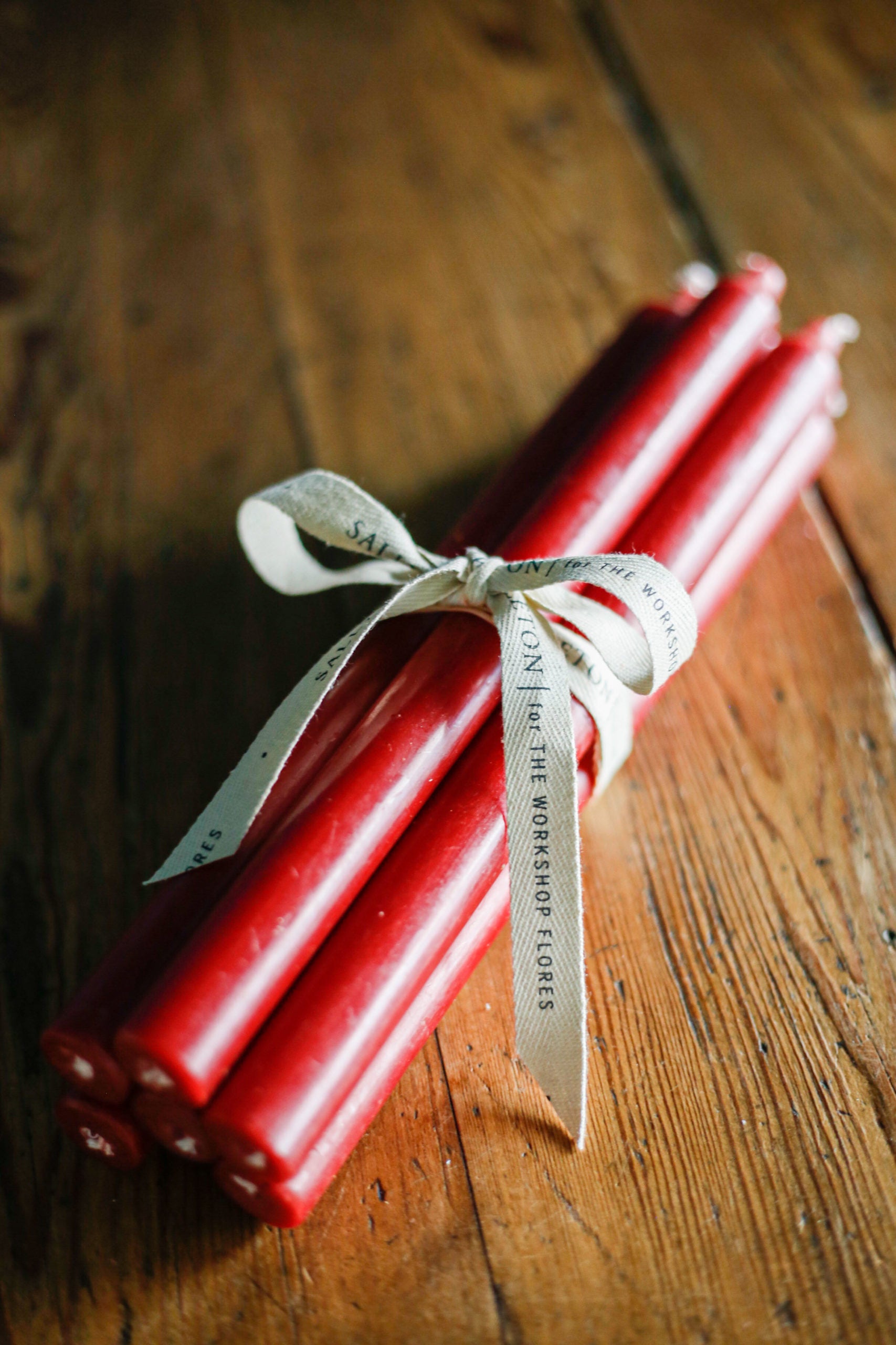 Pack 6 Velas Rústicas Red Rojas 29cm | Sally Hambleton